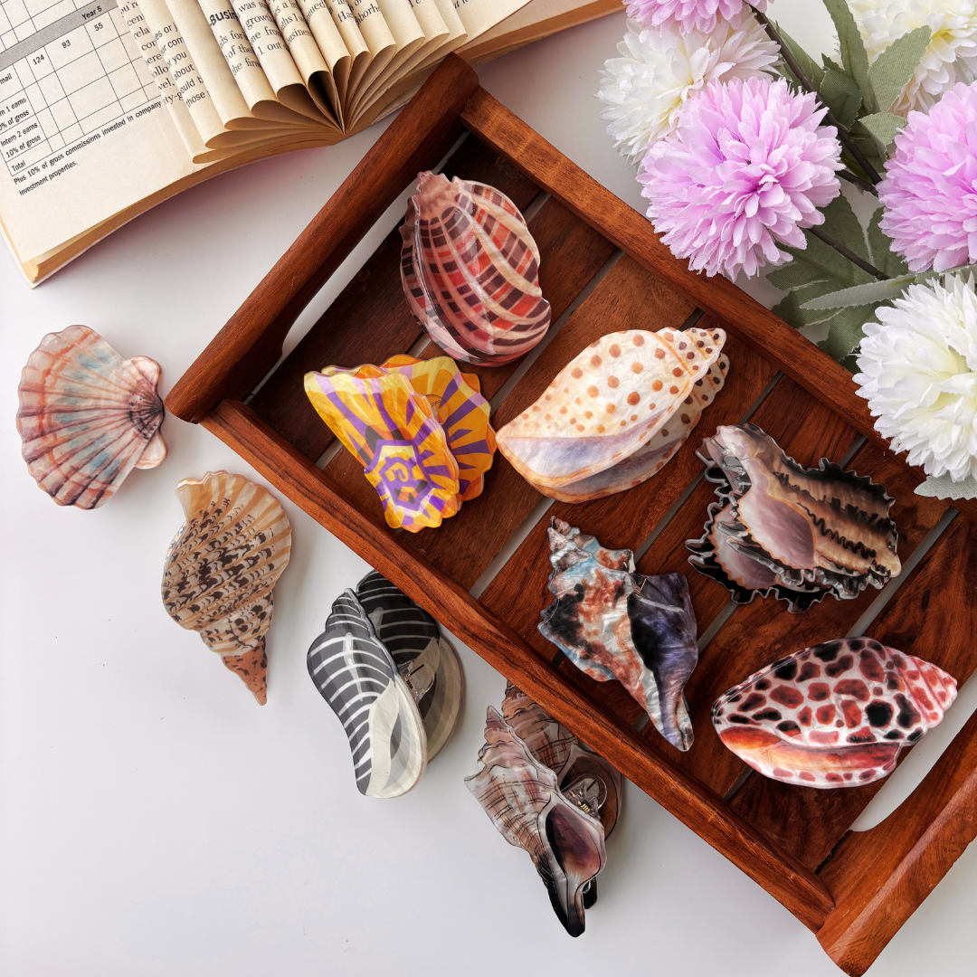 Coastal Shell Hair Claw - Medium – Hairbounce.in